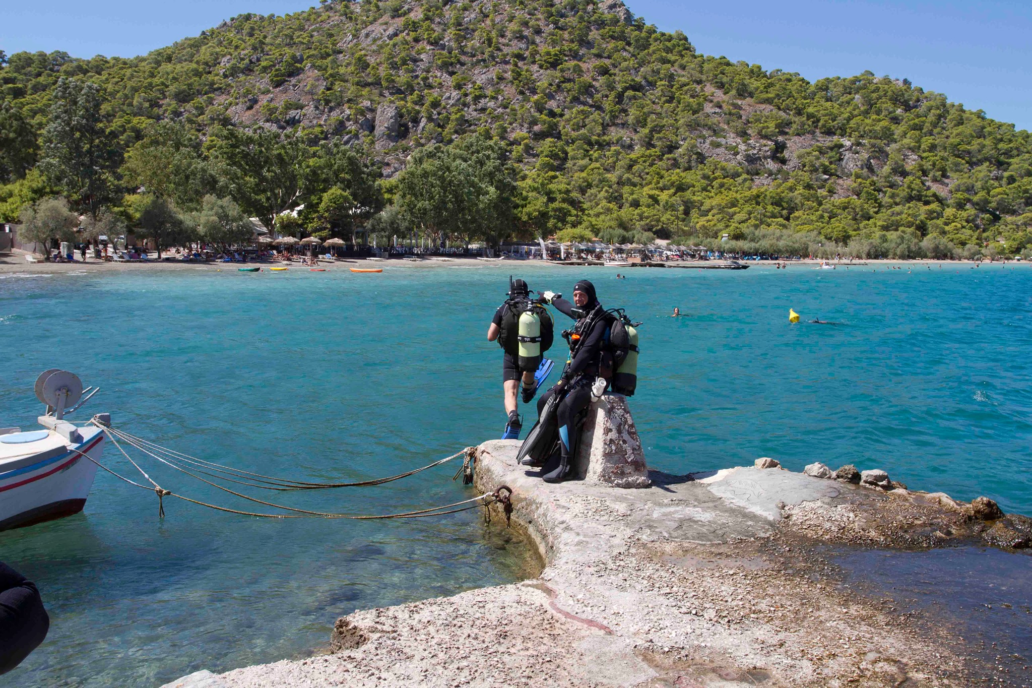 Όμιλος Αυτοδυτών Λουτρακίου: Καθαρισμός βυθού στη Λίμνη Βουλιαγμένης ...
