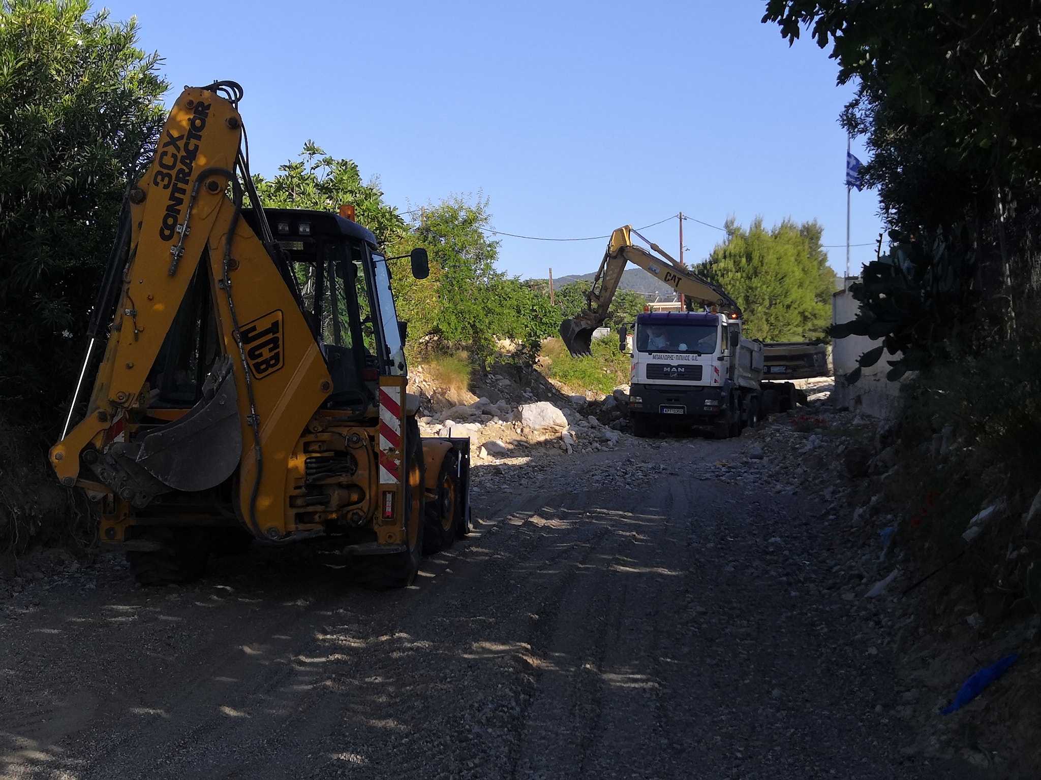 Ο Αντιπεριφερειάρχης Κορινθίας A. Γκιολής στους ΑΓΙΟΥΣ ΘΕΟΔΩΡΟΥΣ. Τι ...