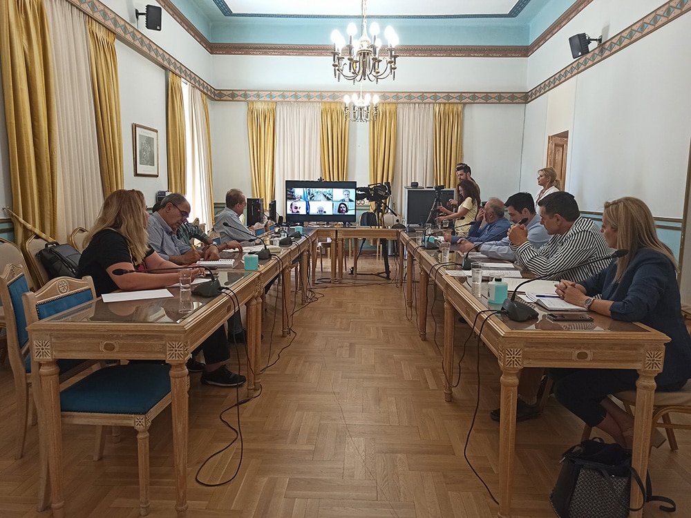 Σύσκεψη με τους διοικητές των νοσοκομείων της Περιφέρειας Πελοποννήσου ...