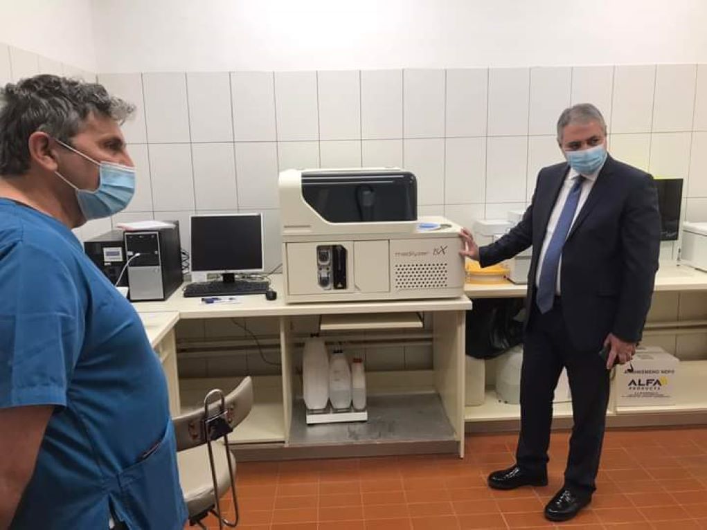 Στο Κέντρο Υγείας Άστρους ο διοικητής της 6ης ΥΠΕ Γιάννης Καρβέλης ...