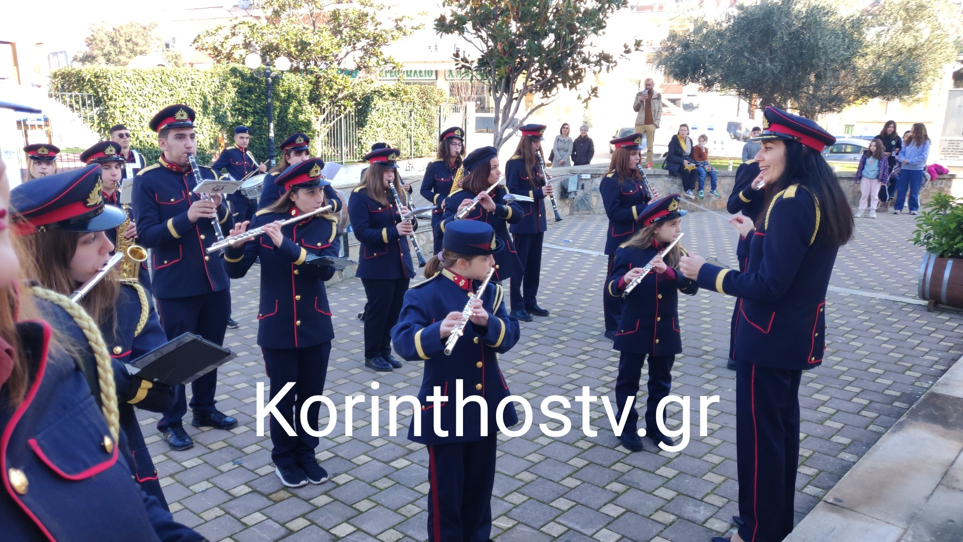 Είπαν τα κάλαντα στον δήμαρχο Νεμέας - KorinthosTV