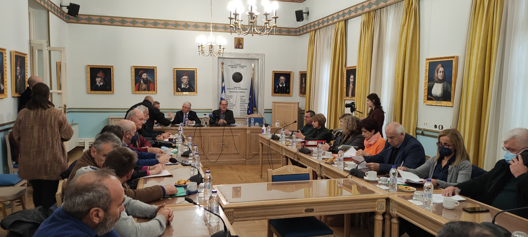 “Δημιουργική συζήτηση” στη συνάντηση του περιφερειάρχη Πελοποννήσου Π ...