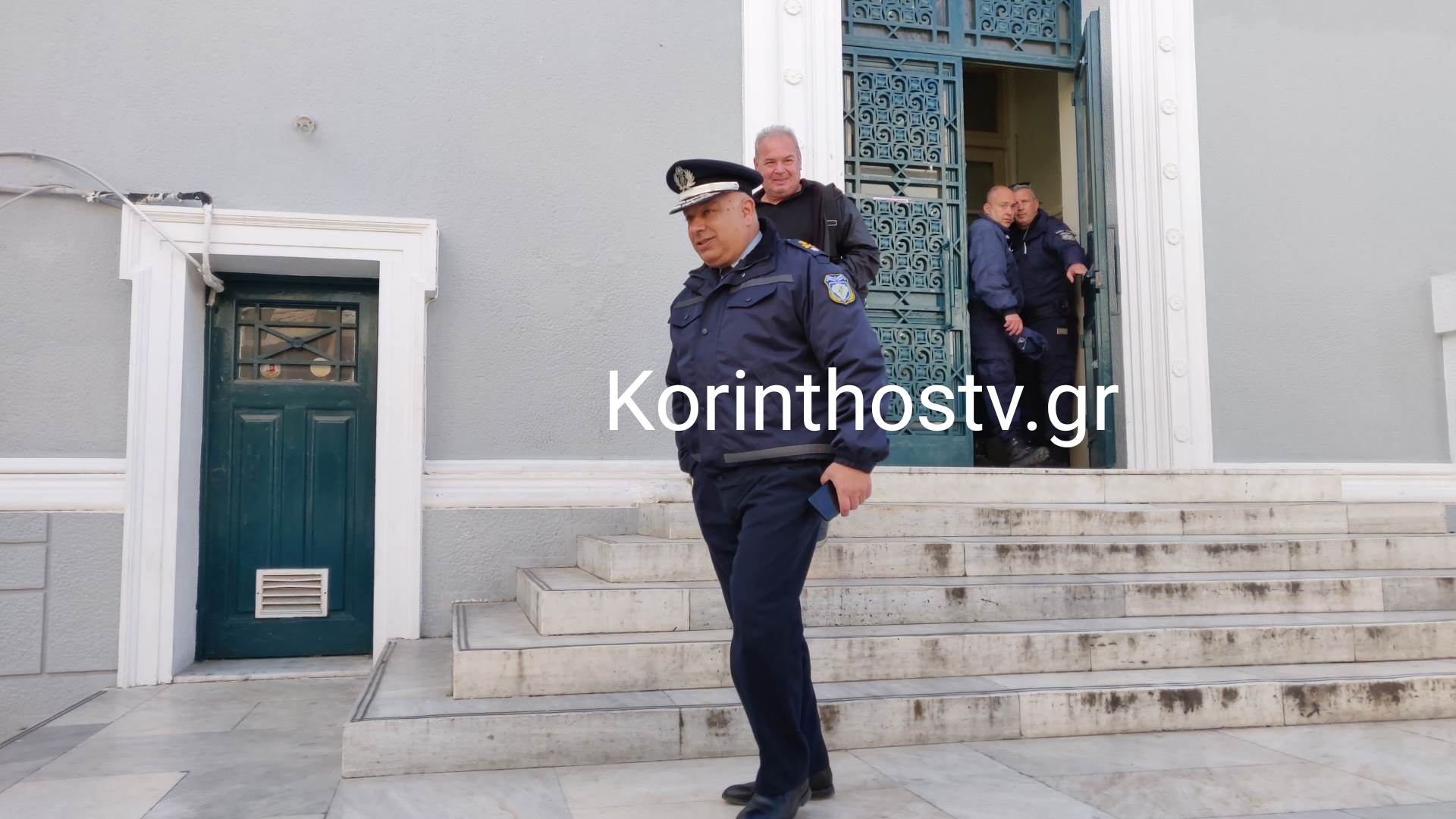ΤΩΡΑ: Προειδοποίηση για βόμβα στο Δικαστικό Μέγαρο Κορίνθου (video-φωτο ...