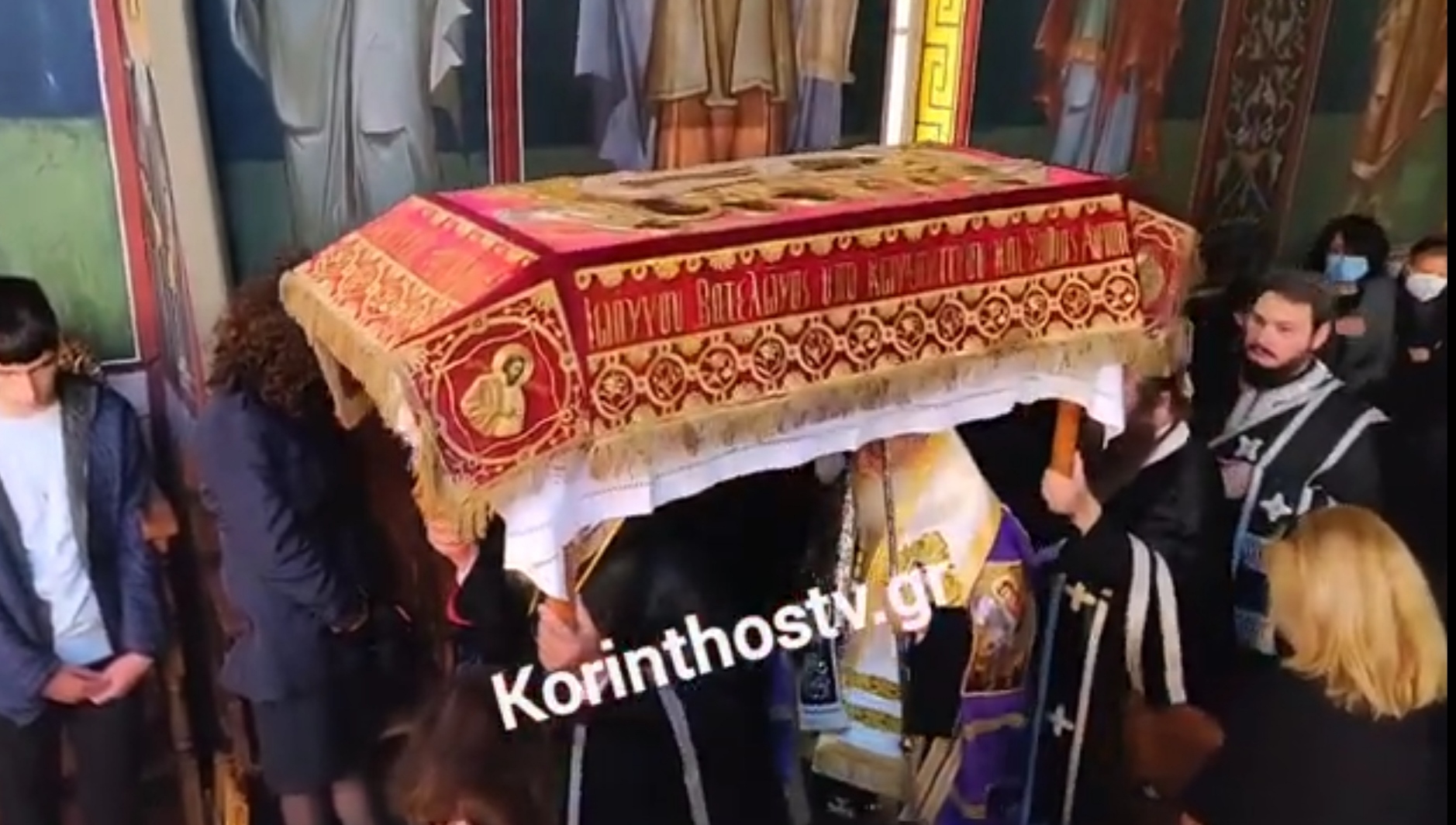 Κόρινθος: Με ευλάβεια και κατάνυξη η Αποκαθήλωση του Κυρίου στον Ι.Ν ...