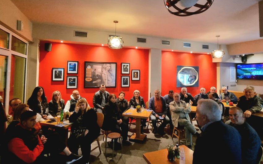 ΣΥΣΣΩΜΗ ΝΕΟΔΗΜΟΚΡΑΤΙΚΗ ΑΠΟΘΕΩΣΗ ΓΙΑ ΤΟΝ ΚΩΣΤΑ ΚΟΛΛΙΑ ΑΠΟ ΤΟΥΣ ΚΑΤΟΙΚΟΥΣ ...