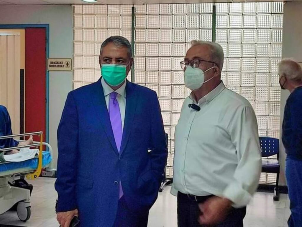 Επίσκεψη του διοικητή της 6ης ΥΠΕ Γιάννη Καρβέλη στο Γενικό Νοσοκομείο ...