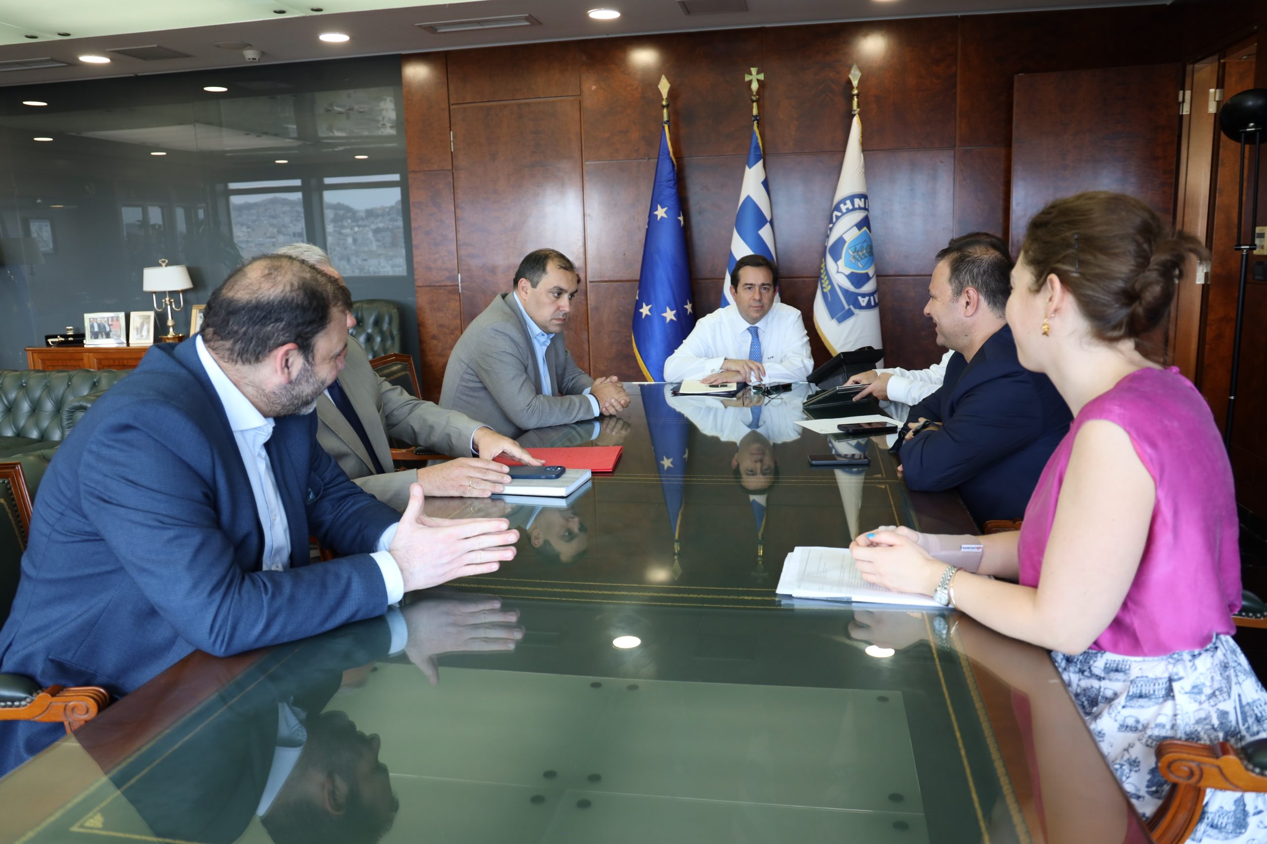 Σύσκεψη υπό τον Νότη Μηταράκη στο Υπουργείο Προστασίας του Πολίτη για ...