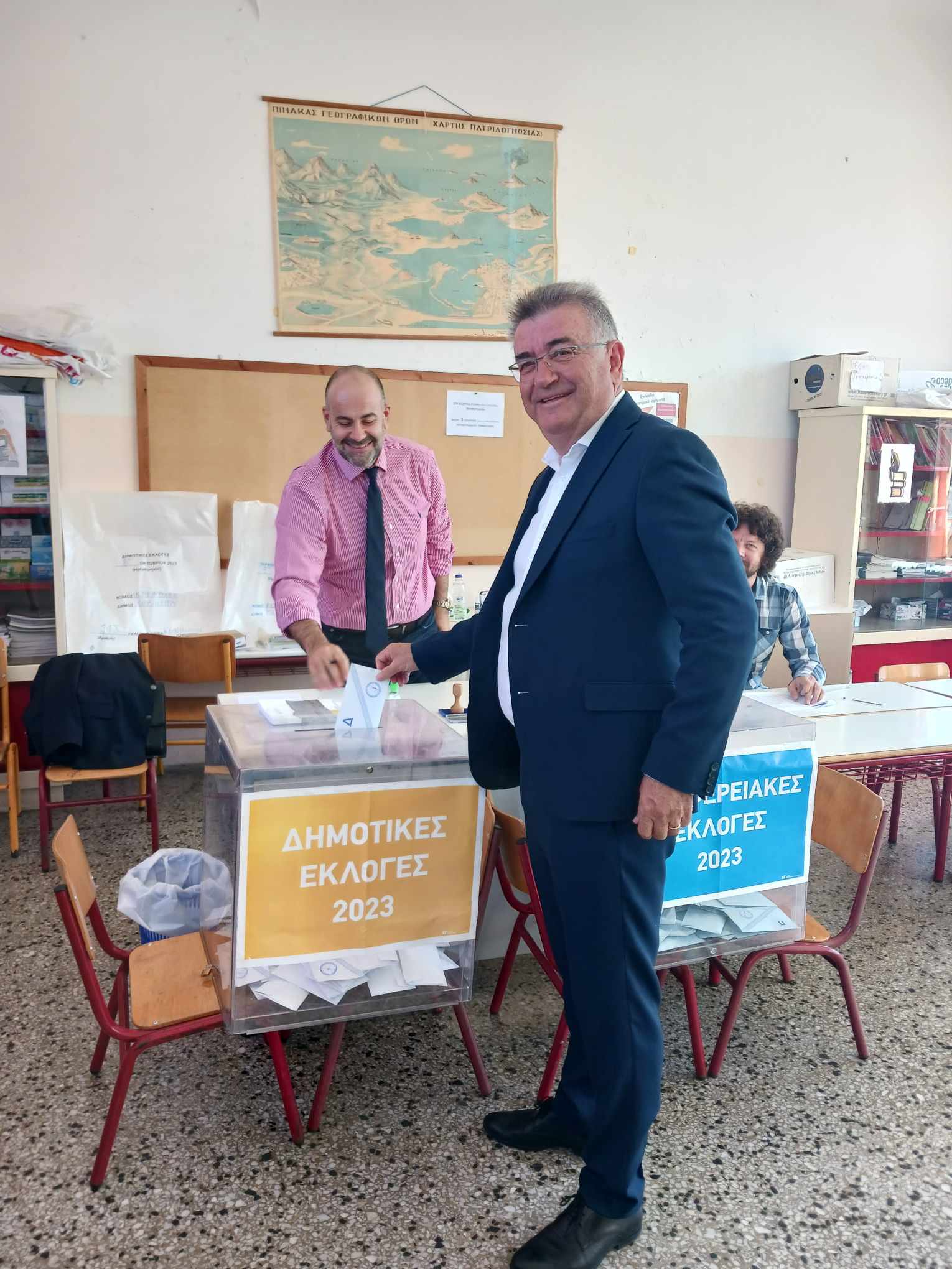 Άσκησε το εκλογικό του δικαίωμα ο Νίκος Σταυρέλης (video) - KorinthosTV