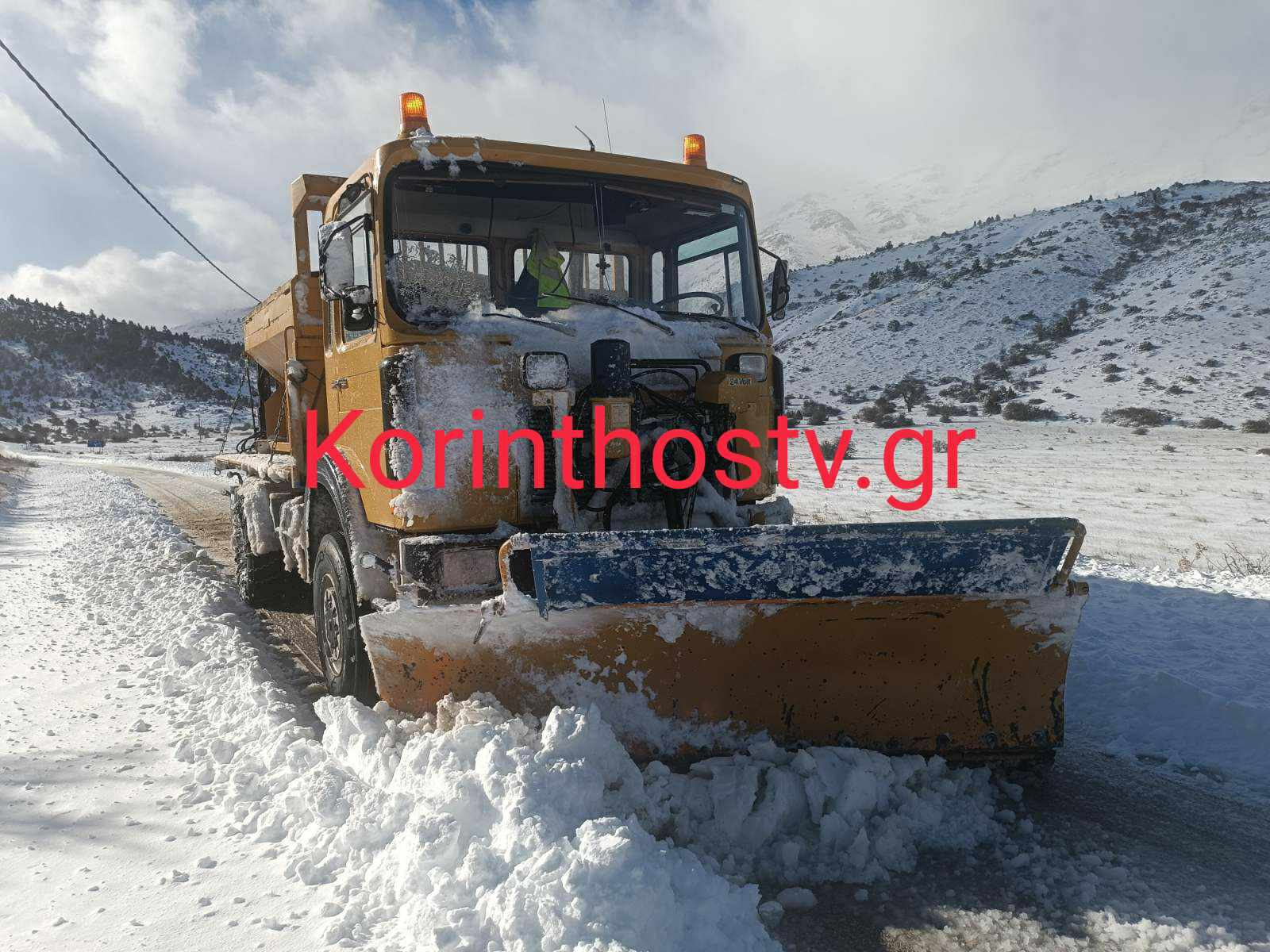 Ντύθηκε στα λευκά η ορεινή Κορινθία - Τους 20 πόντους έφτασε το χιόνι ...
