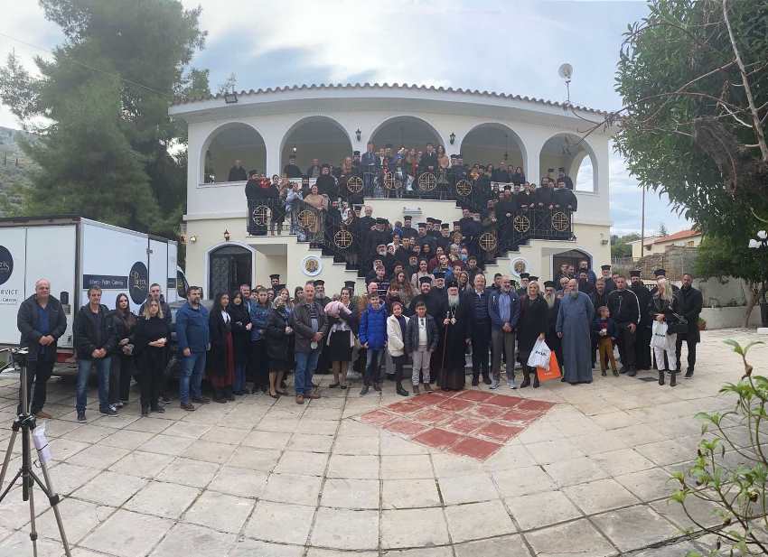 Η ΚΑΘΙΕΡΩΜΕΝΗ ΕΟΡΤΑΣΤΙΚΗ ΠΡΩΤΟΧΡΟΝΙΑΤΙΚΗ ΕΚΔΗΛΩΣΗ ΓΙΑ ΤΑ ΠΑΙΔΙΑ ΤΩΝ ...