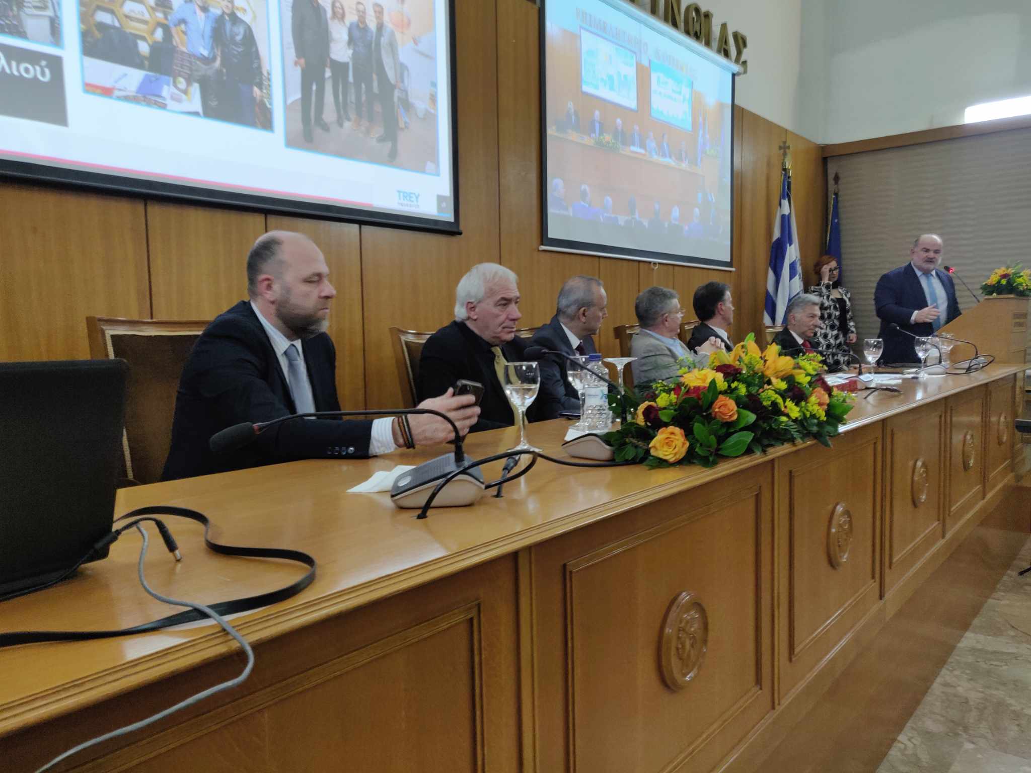 Δείτε ζωντανά την κοπή πίτας του Επιμελητηρίου Κορινθίας (video-εικόνες ...
