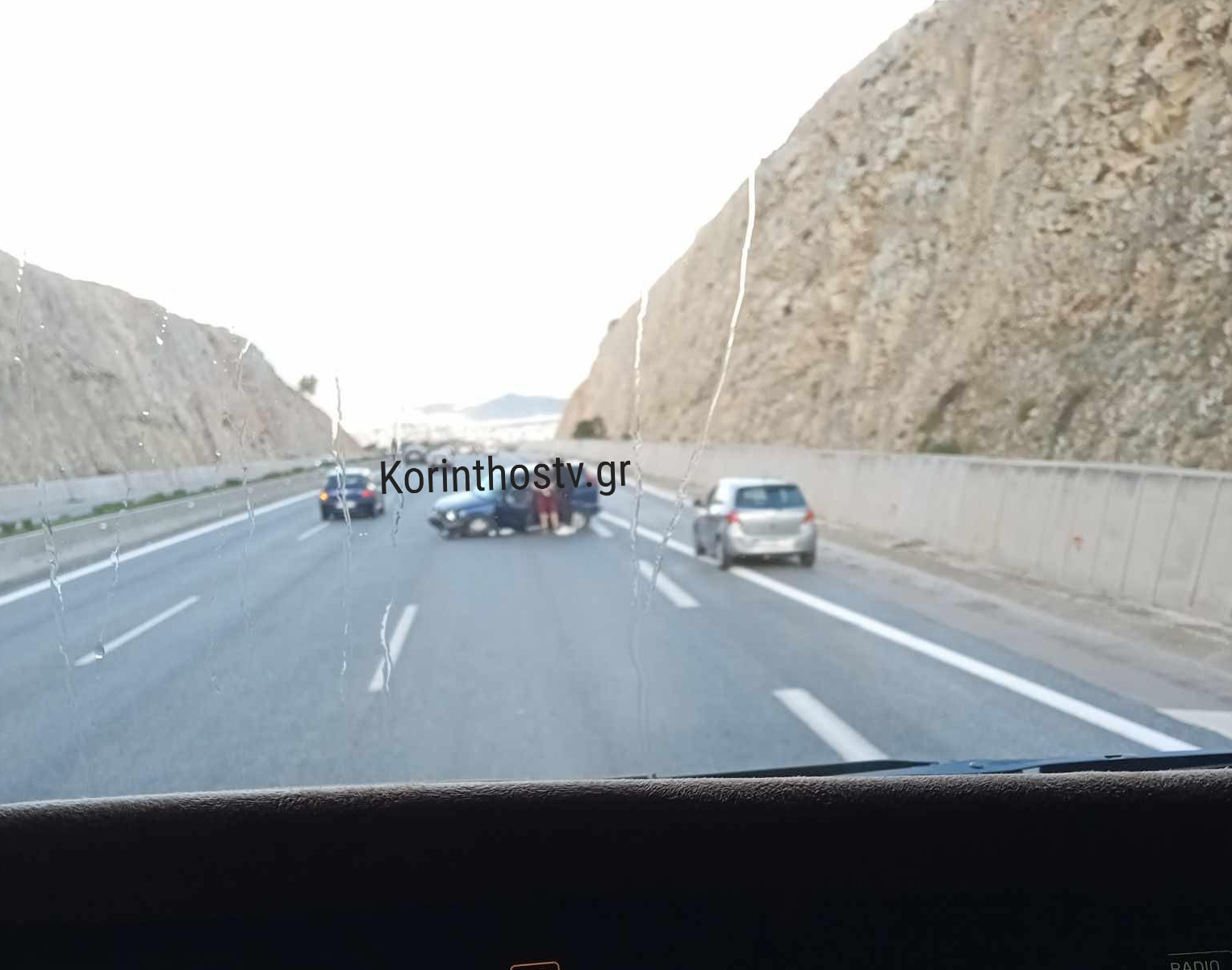 Τροχαίο ατύχημα στην Εθνική οδό Αθηνών-Κορίνθου, στο ύψος των Μεγάρων ...