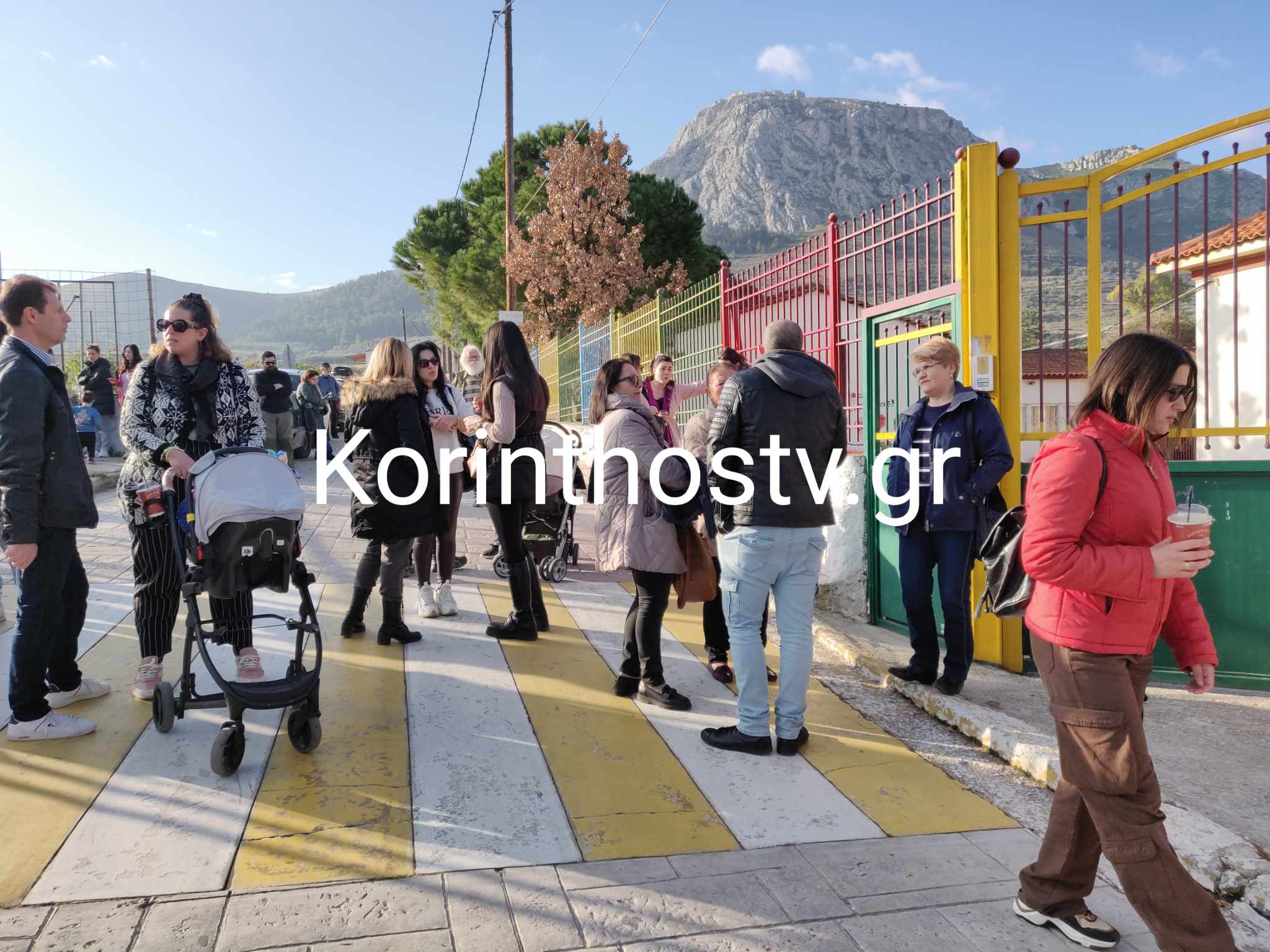 Γονείς ζητούν λύση για το Δημοτικό σχολείο Αρχαίας Κορίνθου (video-φωτό ...