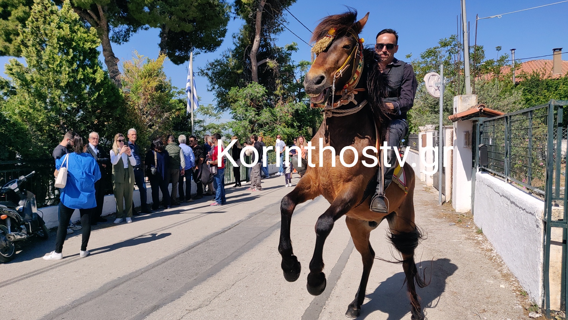 Κόρινθος: Αναβίωσε το έθιμο των καβαλάρηδων στην εορτή του Αγίου ...