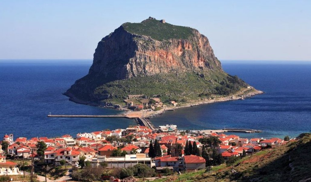 Το Κάστρο της Μονεμβασιάς στα πιο 7 απειλούμενα μνημεία πολιτιστικής ...